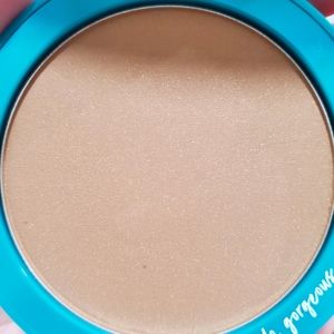 thrive causemetics | Makeup | Nwt Thrive Causemetics Sun Chaser Bronzer ...
